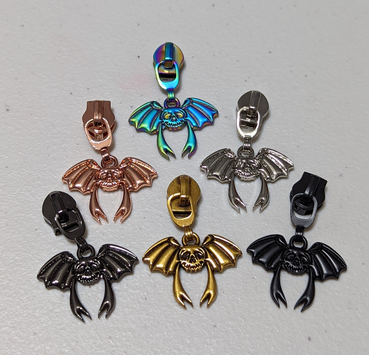 Skull Bow #5 Zipper Pull – Impish Geek Designs
